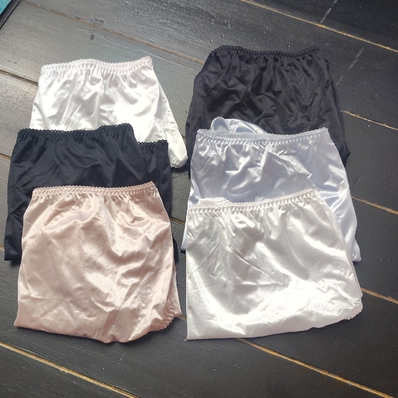 Vanity Fair | Intimates & Sleepwear | Vanity Fair Radiant Collection ...